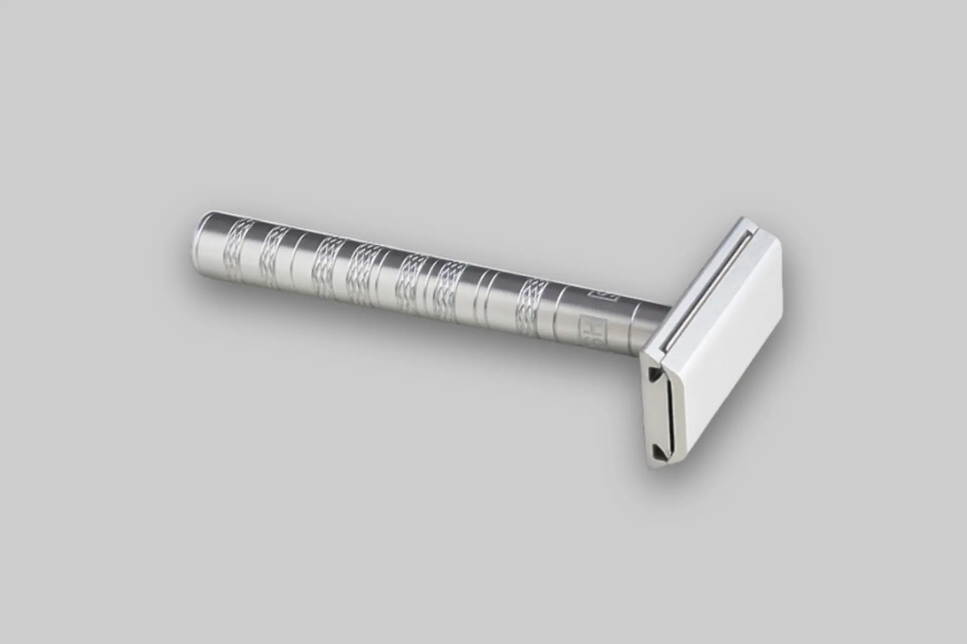 Henson AL13 Aircraft Aluminum Safety Razor Review: Engineering ...